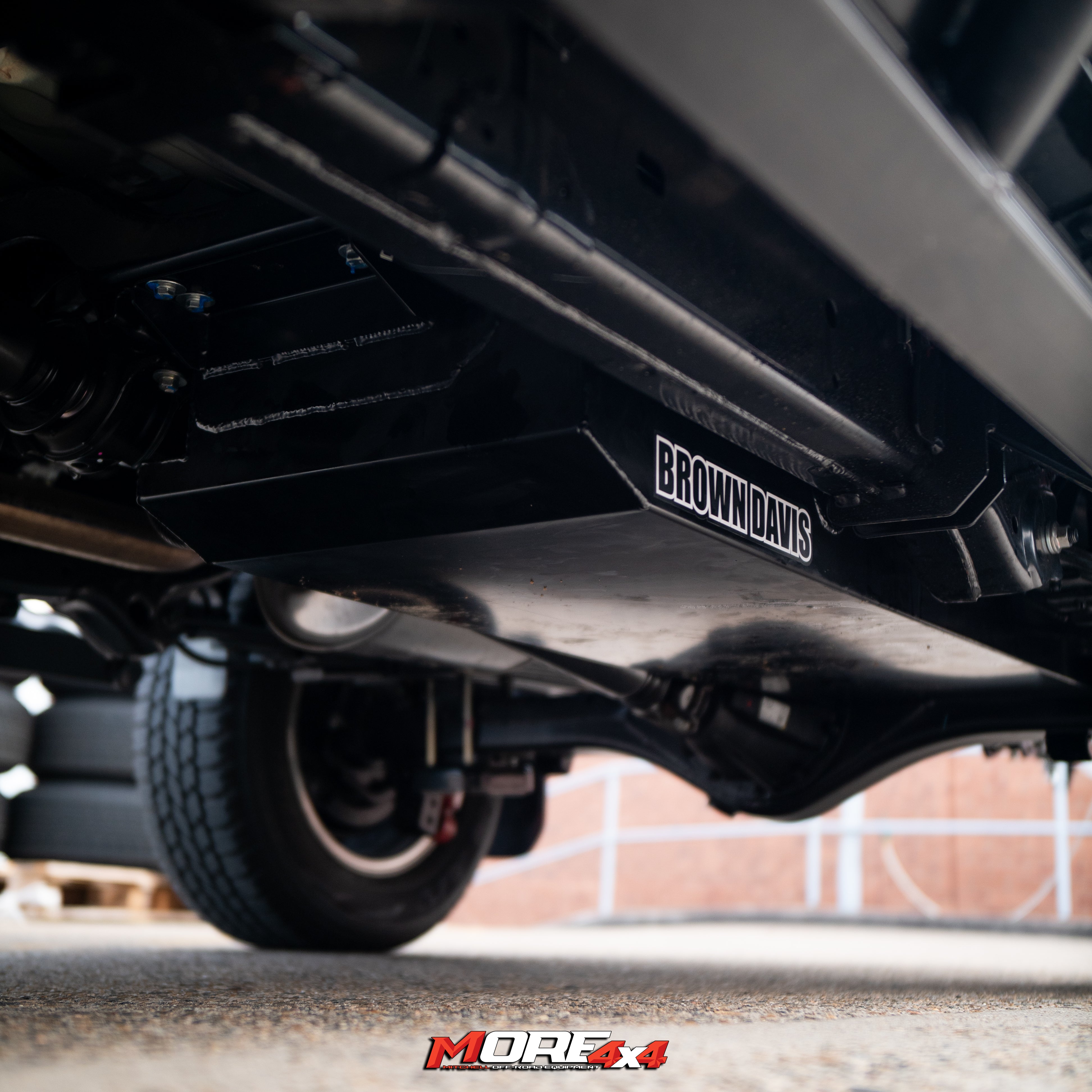 BROWN DAVIS - 150L Replacement Long Range Fuel Tank - To Suit N80 Hilu ...