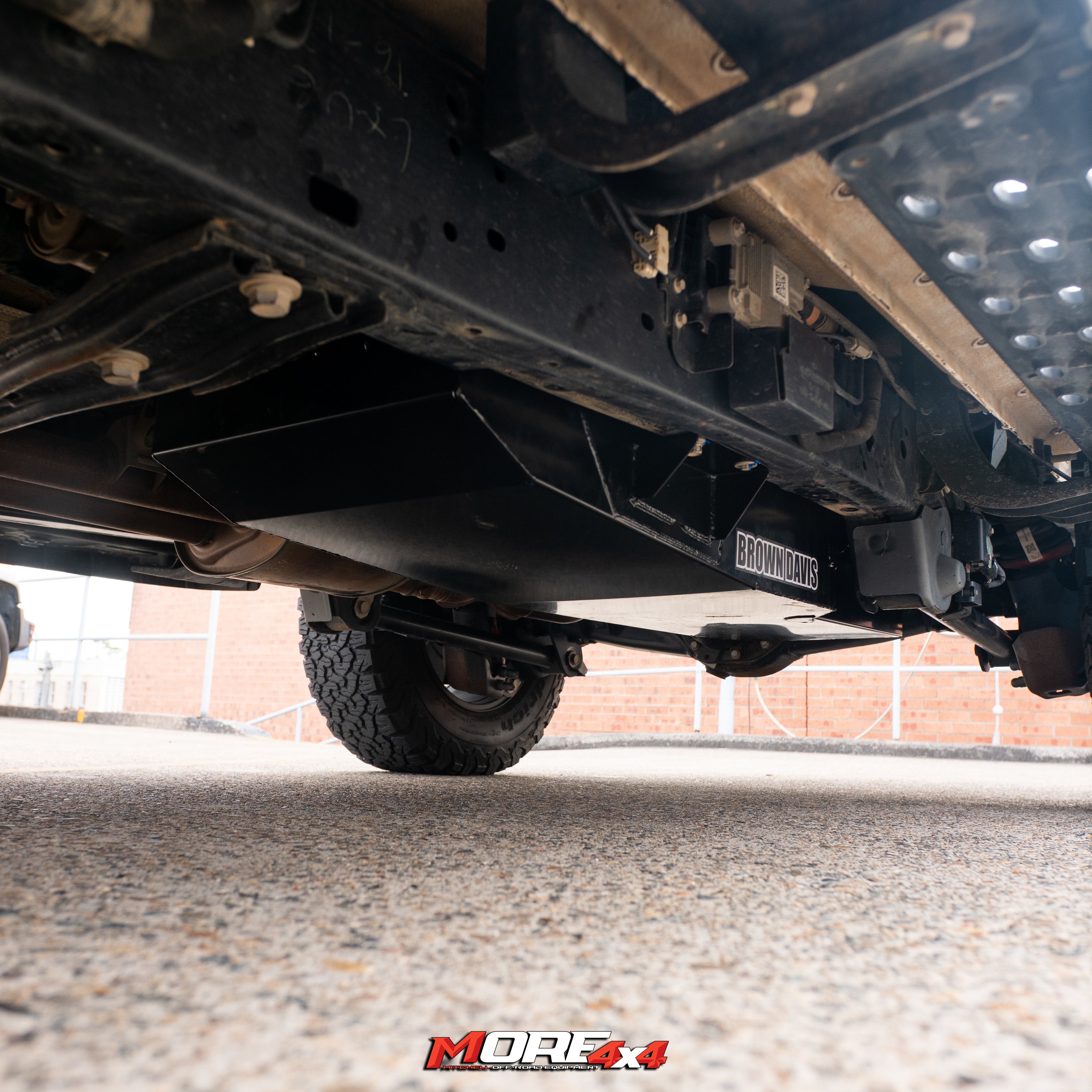 BROWN DAVIS - 140L Long Range Fuel Tank - To Suit RAPTOR 22+ – MORE 4x4